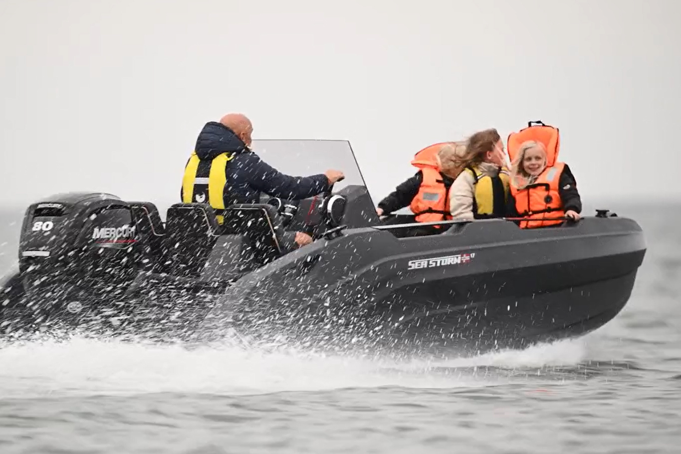 SeaStorm 17 HDPE Advantage - Seastorm-boot.de